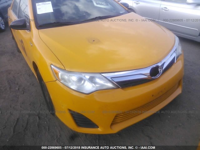4T1BD1FK0EU118735 - 2014 TOYOTA CAMRY HYBRID/LE/XLE, YELLOW - price ...